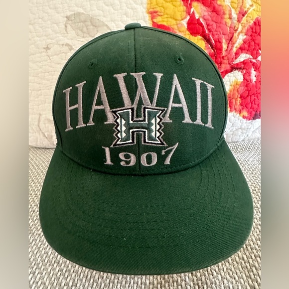 Top of the World | Accessories | University Of Hawaii 97 Hat | Poshmark